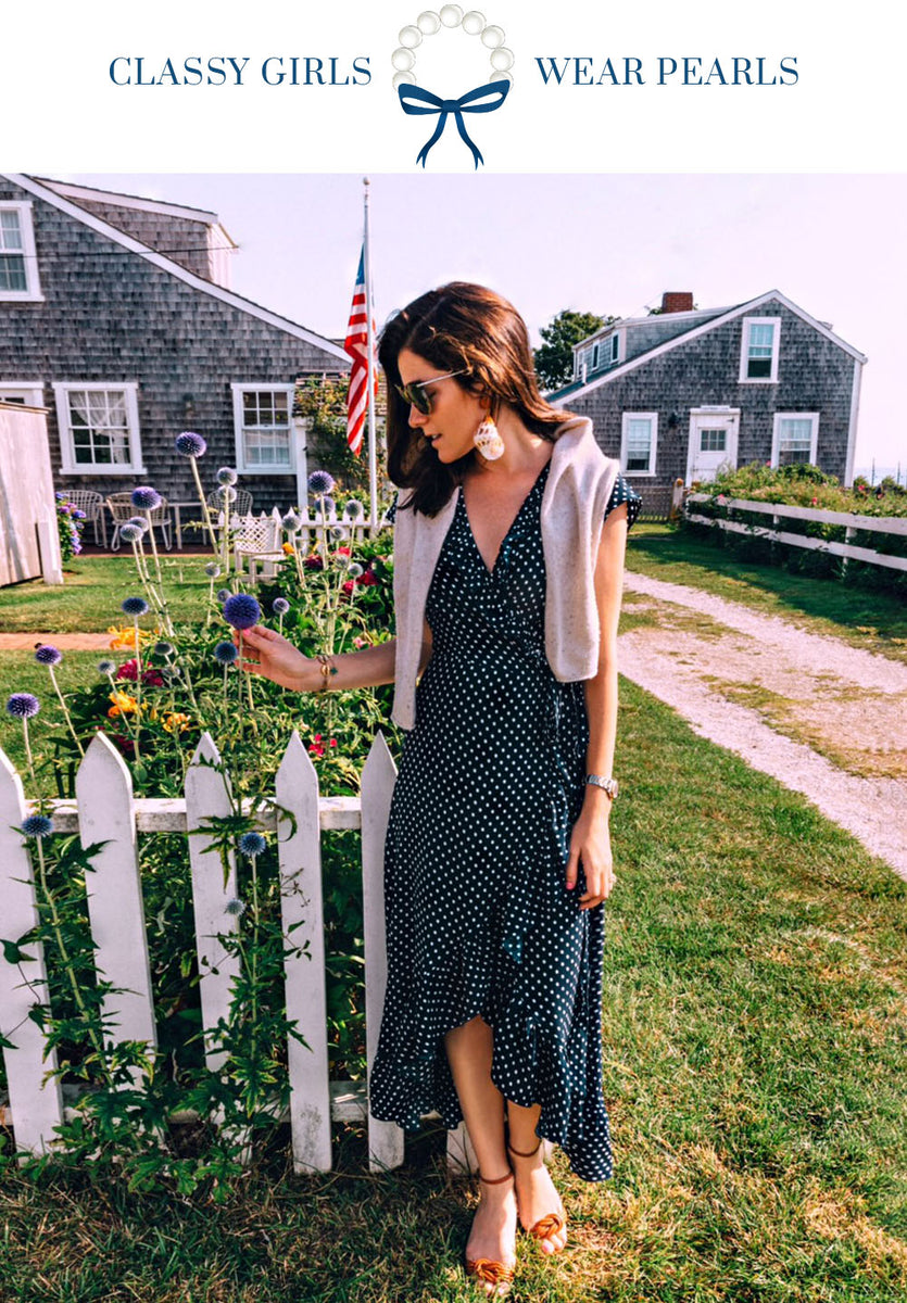 Classy Girls Wear Pearls – walker&wade